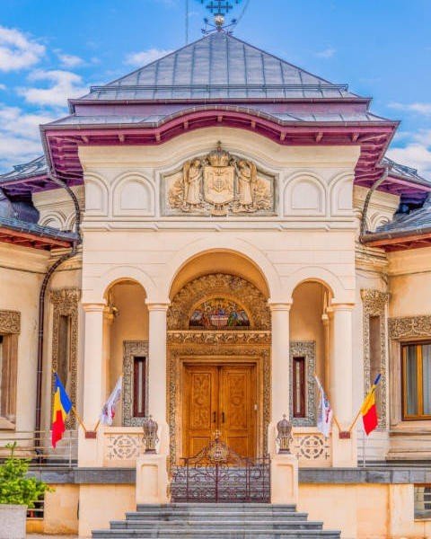 De Ziua Eroilor, clopotele tuturor bisericilor din țară vor fi trase în ...