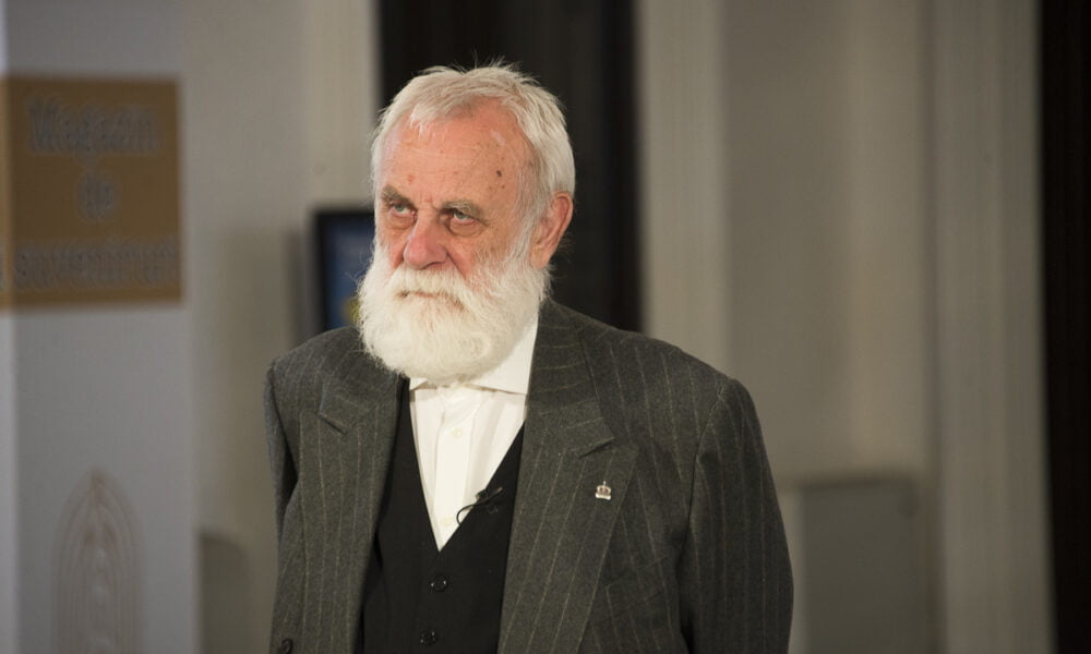 Ștefan Câlția, omagiat de Mitropolia Moldovei la împlinirea a 80 de ani ...